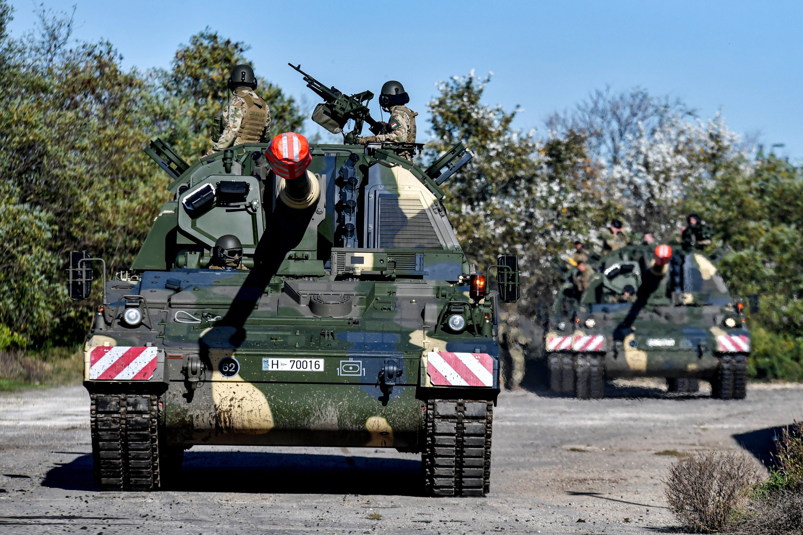 Nehéz katonai járművek átvonulására kell számítani a hétvégén | Tudás.hu